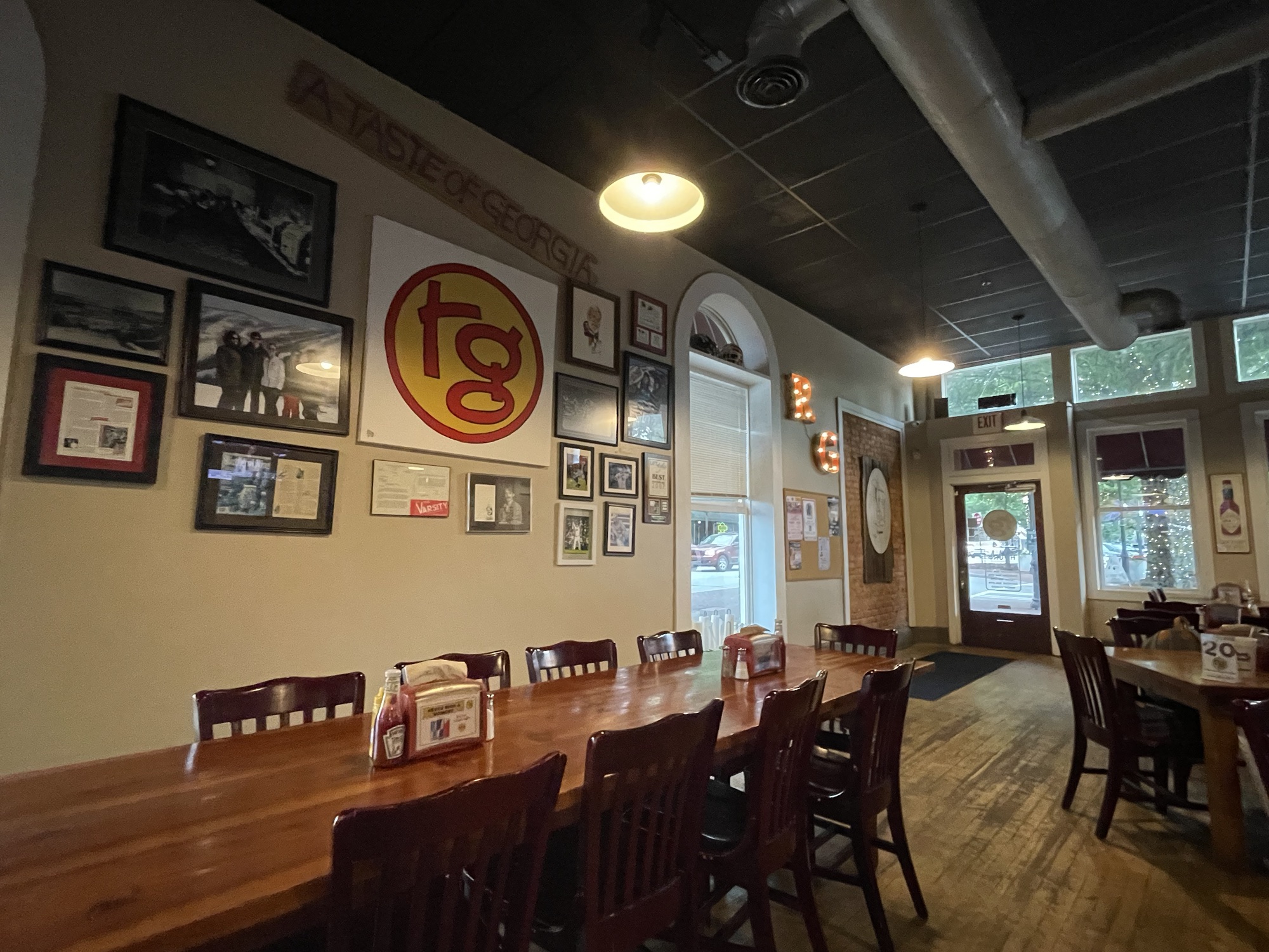 The Redneck Gourmet Review – Newnan Time with Harold